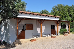 Casa, vista para o jardim | Exterior