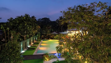 Piscina externa