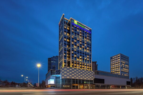 Holiday Inn Express Qinhuangdao Haigang By Ihg - Qinhuangdao