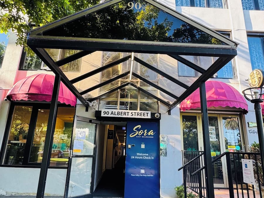 Fachada da propriedade