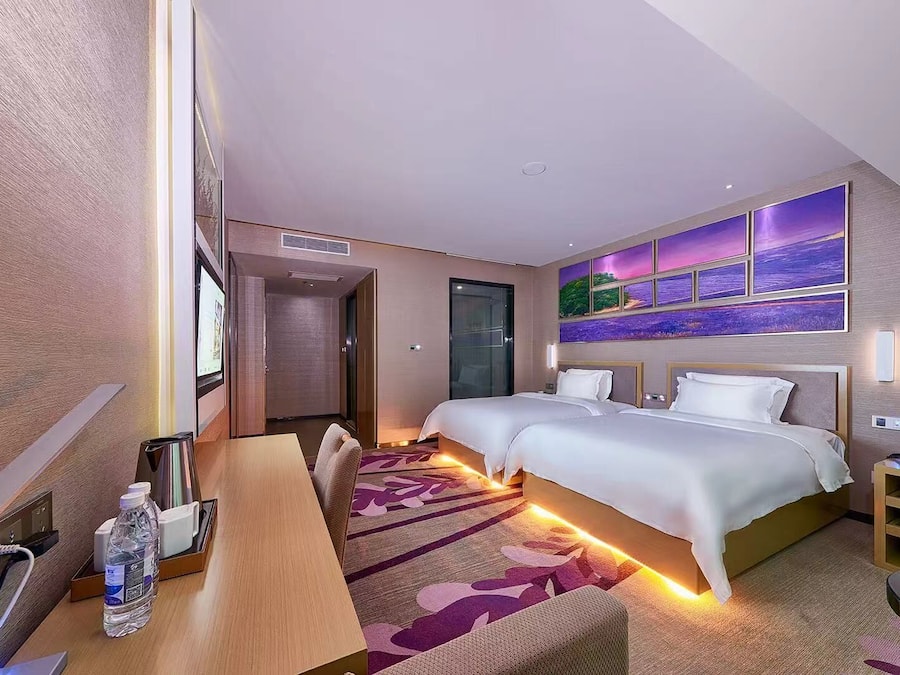 Quarto Twin Empresarial | Secretária, secretária adequada para computadores portáteis