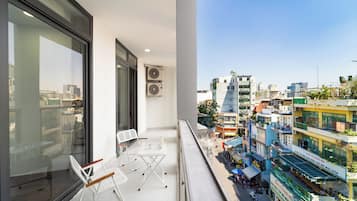 Quarto Familiar, Vista para a cidade | Varanda