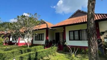 Quarto Duplo Familiar, varanda, vista para o jardim | Exterior