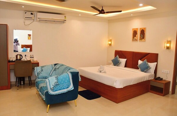 Hotel The Comfort Inn Ayodhya - Faizabad