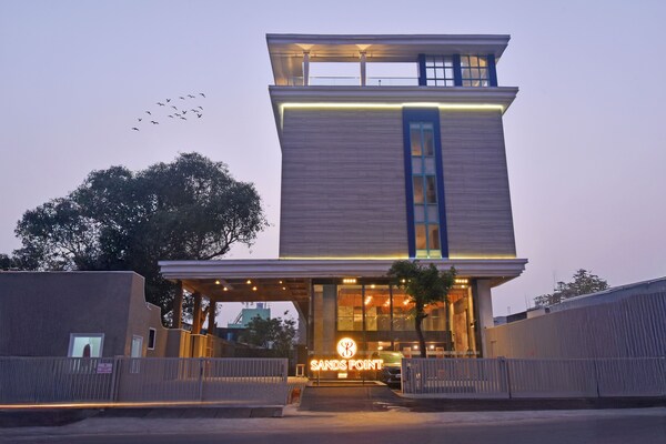 Hotel Sands Point - Puducherry