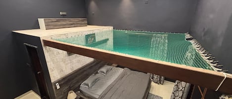 Quarto casal luxo, vista para o jardim | Espaço de trabalho para notebook, Wi-Fi de cortesia