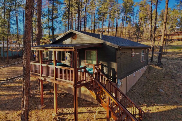 Near Hiking Trail! All-season Ruidoso Getaway - Ruidoso, NM