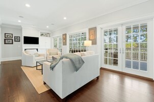 Casa, 6 quartos | Área de estar