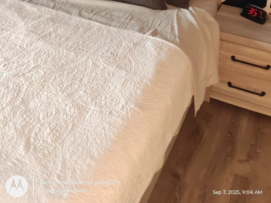 Quarto básico, vista para o vale | Roupas de cama de algodão egípcio, roupas de cama premium