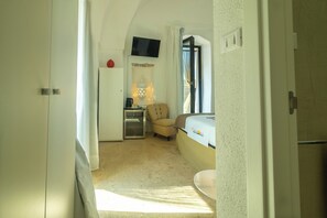 Villa Deluxe, 3 quartos, piscina privativa, vista para a piscina | Lençóis de algodão egípcio, roupa de alta qualidade, edredões de penas 