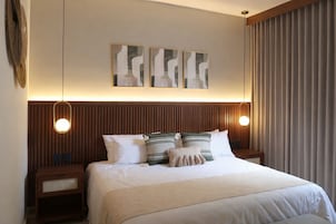 Cofre no quarto, secretária