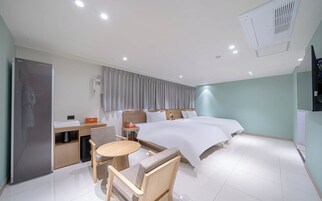 Quarto Twin Premium | Quartos insonorizados, Wi-fi grátis, roupa de cama fornecida 