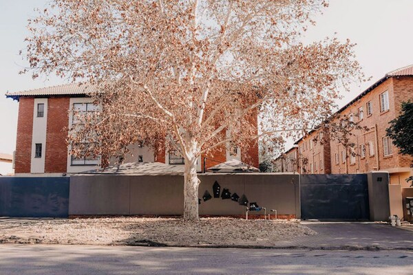 La Rona Hospitality Services - Rustenburg