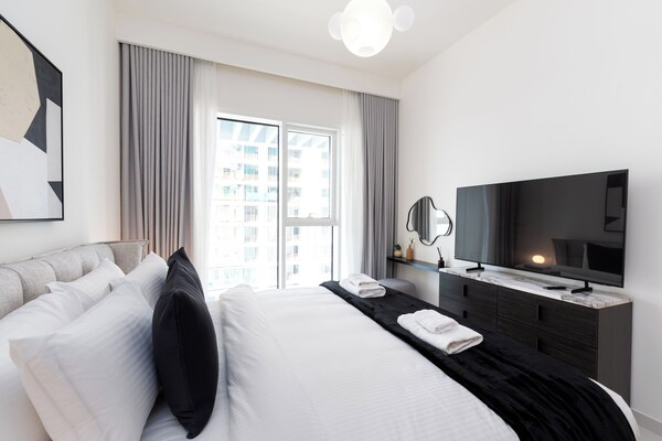 Grand Bleu - Mint Stay - Dubai