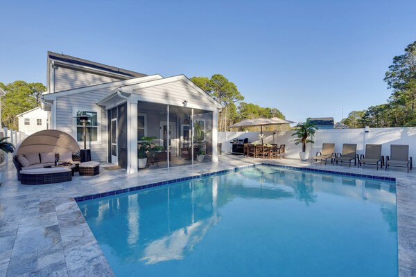 'Palmetto Breeze Retreat' Pool & Coastal Elegance - Bluffton, SC