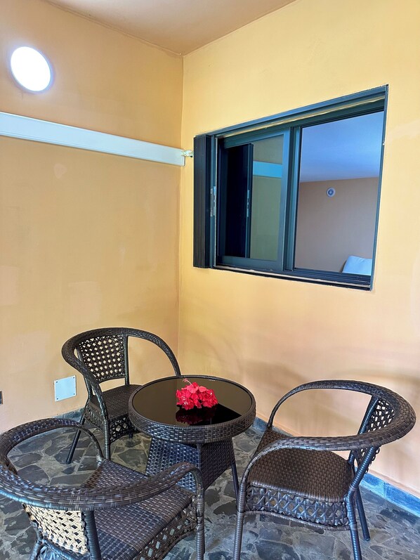 Quarto casal superluxo, vista para o jardim | Terraço/pátio