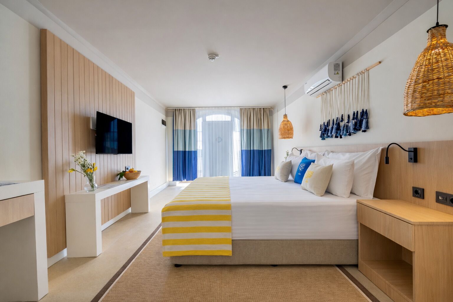 Roupas de cama premium, frigobar, Wi-Fi de cortesia, roupa de cama