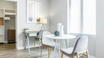 Apartamento (0 Bedroom) | Ferro/tábua de engomar, com decoração personalizada