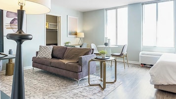 Apartamento (0 Bedroom) | Ferro/tábua de engomar, com decoração personalizada