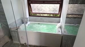 Suíte júnior, vista para a montanha | Banheiro