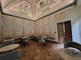 Pequeno-almoço tipo buffet diário incluído 