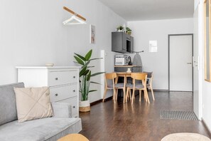 Apartamento, 1 cama queen-size e sofá-cama, cozinha | Sala de estar
