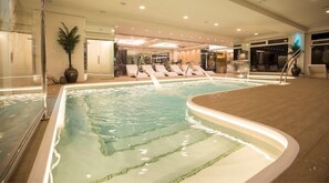 Piscina interna, piscina externa