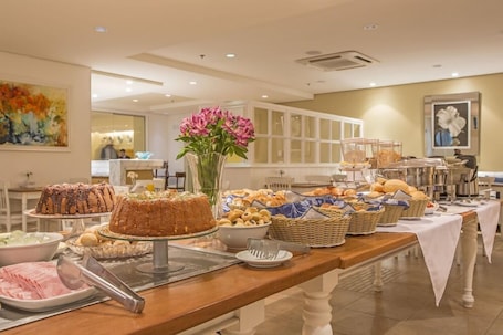 Restaurantes. Astron Hotel Bauru