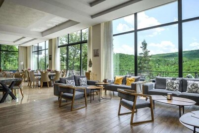 Aurora Resort by One Hotels