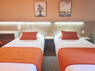 Brit Hotel Fougeres - Hotel Du Parc