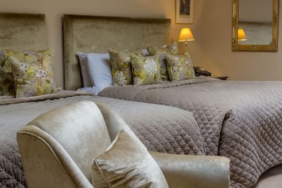 Rushton Hall