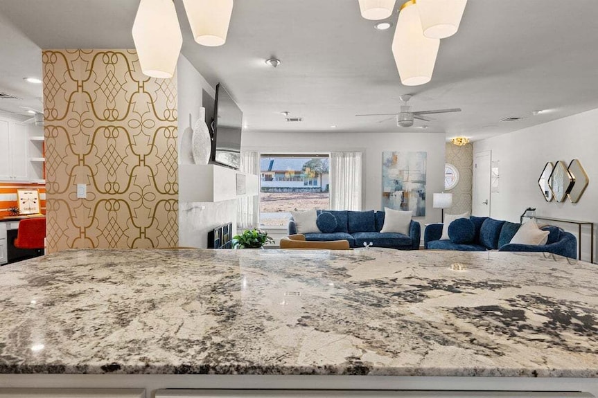 Midtown Mod Spa Oasis - Tulsa, OK