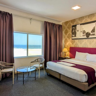 Mermaid Beach Hotel