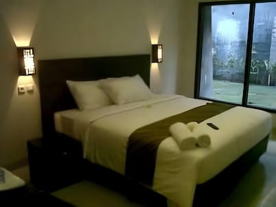 Ommaya Hotel and Resort