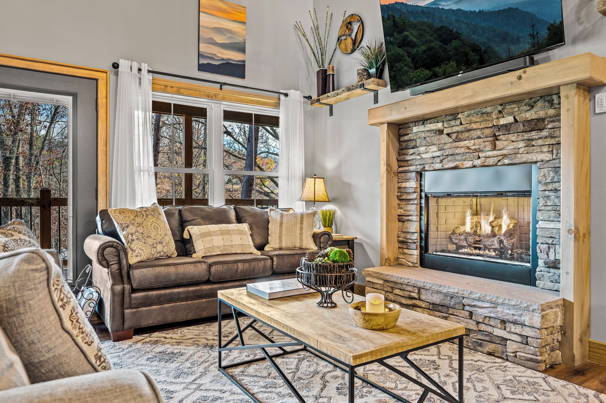 Luxury Retreat With Mountain Views, Hot Tub, Wi-fi, Arcade - Mins To Pf And Gb! - Townsend, TN