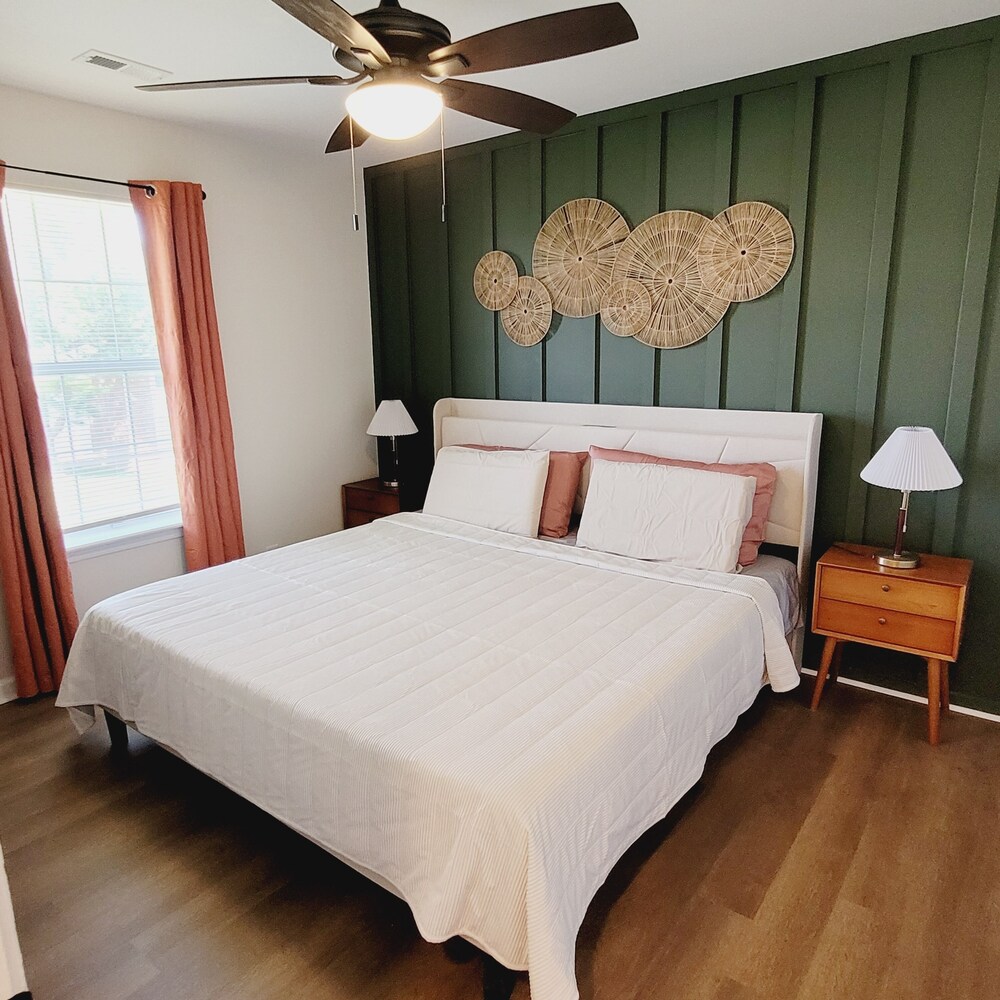 King & Queen 2-Bed Extended Stay Apt, I-24 Exit 4 Avis, Prix & Photos ...