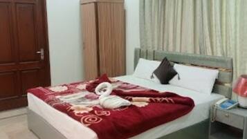 Quartos insonorizados, ferro/tábua de engomar, Wi-fi grátis