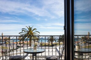 Suíte, vista para o mar | Terraço/pátio