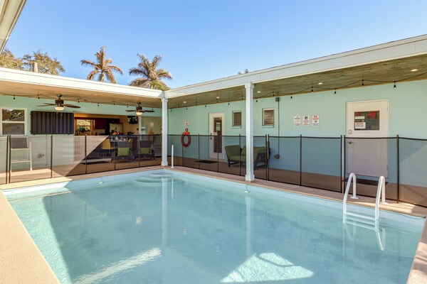 Heated Pool W/ No Fee! Vero Beach Oasis Near Ocean - Vero Beach, FL