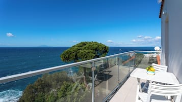 Villa, vista para o mar | Terraço/pátio interior