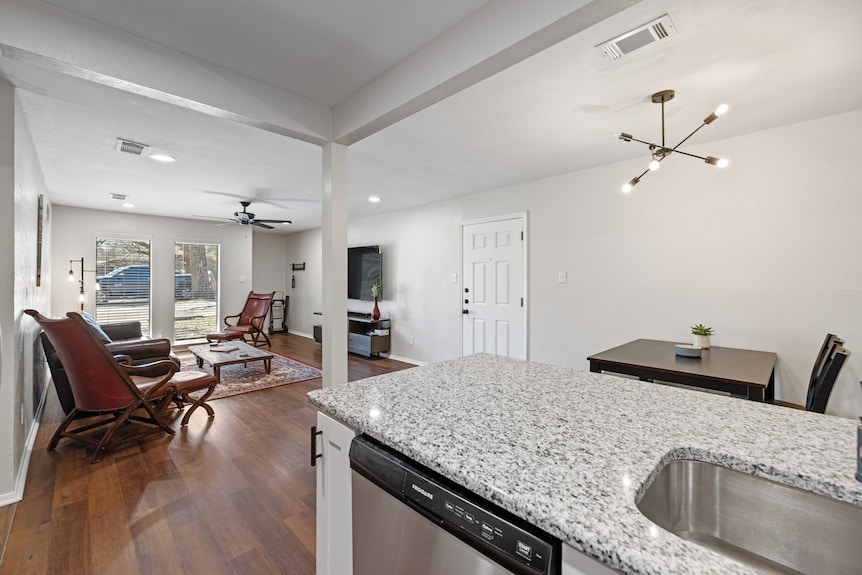 Side-by-side Units1 Mile To Cowboys/rangersfree Parking-vintage Baseball Bliss - Globe Life Park - Arlington