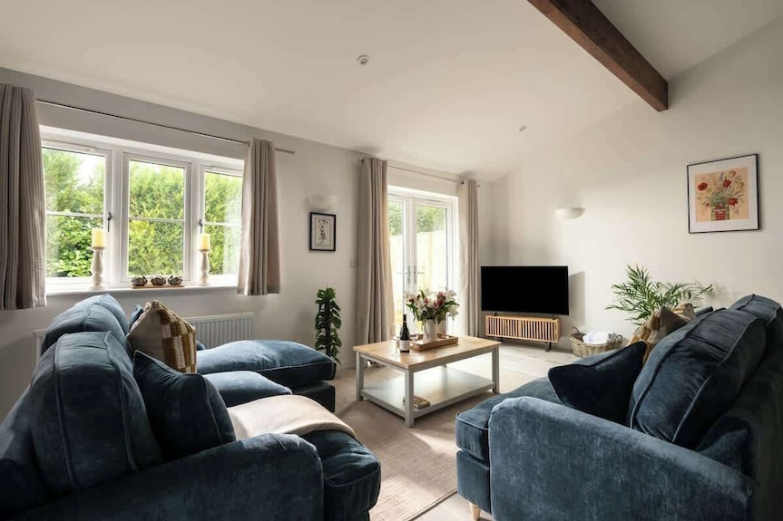 Goodwood - Modern Stay In Cotswolds With Hot Tub - Cirencester