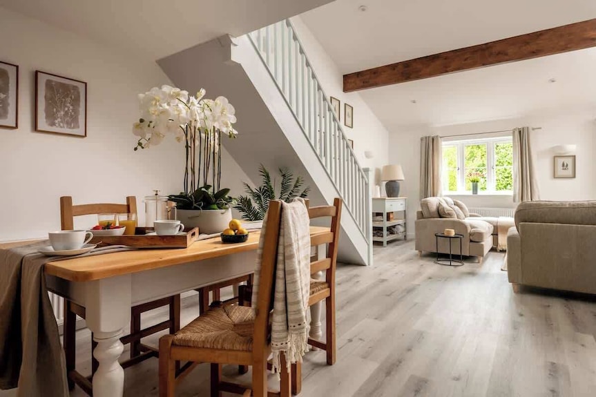 Epsom - Cosy Stay In The Cotswolds - Cirencester