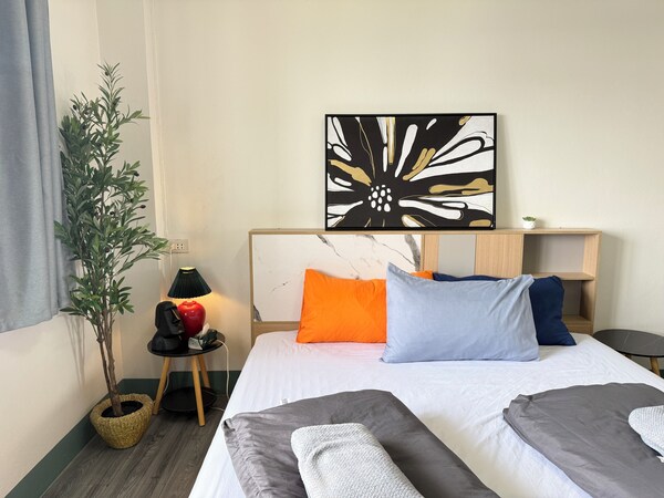 Hee Pee Hostel - Buri Ram