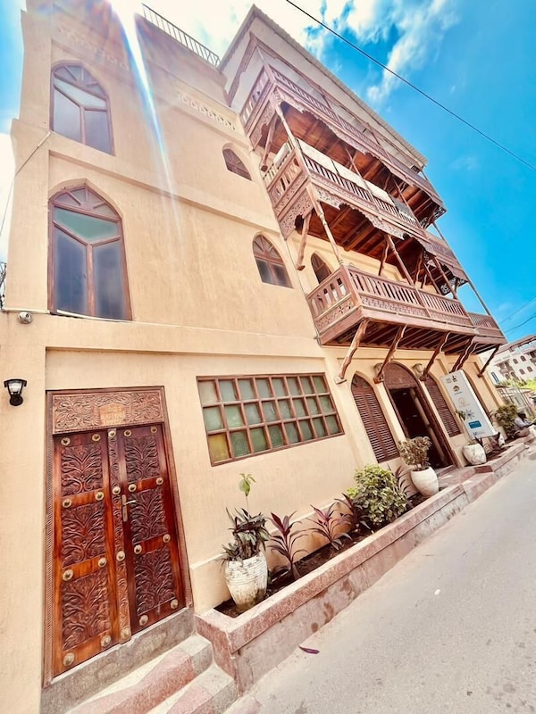 Zaura Zanzibar - Zanzibar