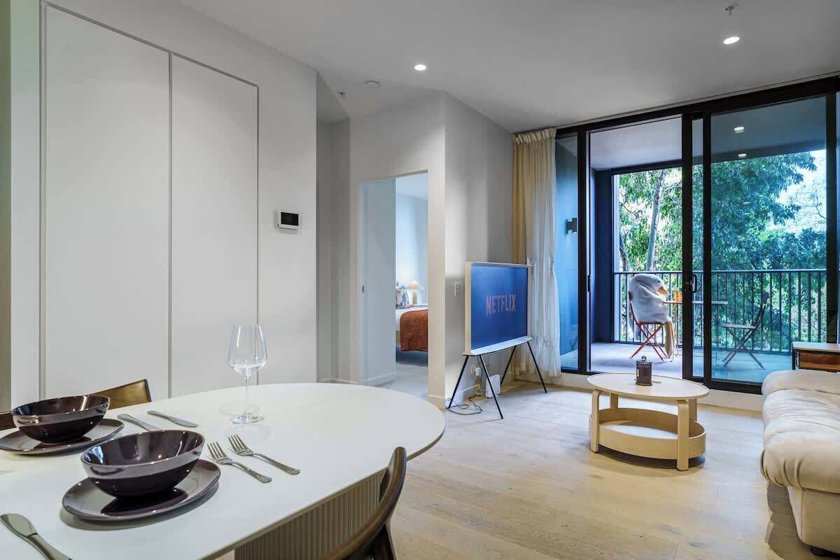 Premium South Melb 2 Queens Study Pool & Gym - Brooklyn