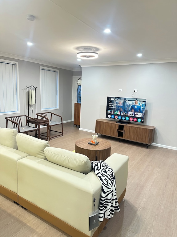 Zen Oriental Retreat-4br New Home For 8-near Campbelltown Hospital - Camden