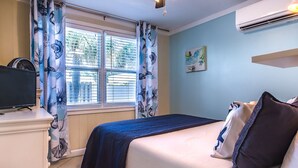 Bangalô, 1 cama Queen e sofá-cama, aceita animais de estimação, vista para o jardim | Ferros/tábuas de passar roupa, Wi-Fi de cortesia