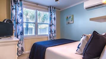 Bungalow, 1 cama queen-size e sofá-cama, aceitam-se animais de estimação, vista para o jardim | Ferro/tábua de engomar, Wi-fi grátis