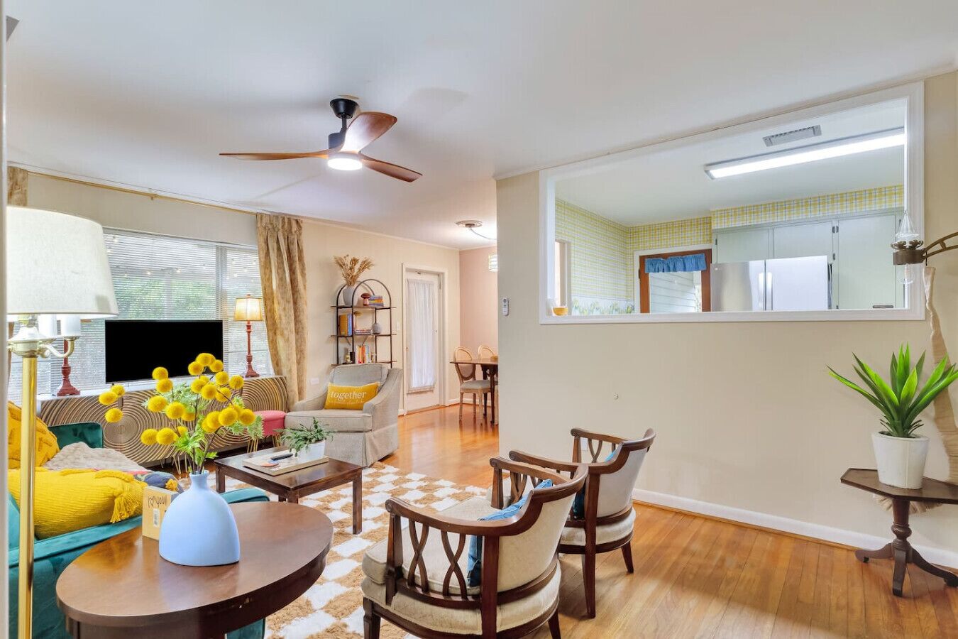 Modern Stay W/ Big Patio - Lafayette, LA
